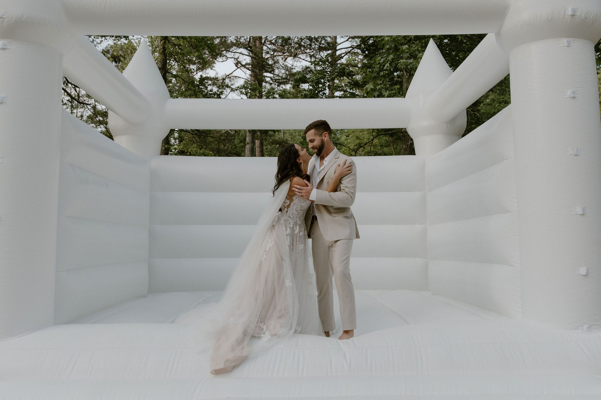 Elegant and Grand: Large Wedding Venues That Exude Luxury - INSCMagazine