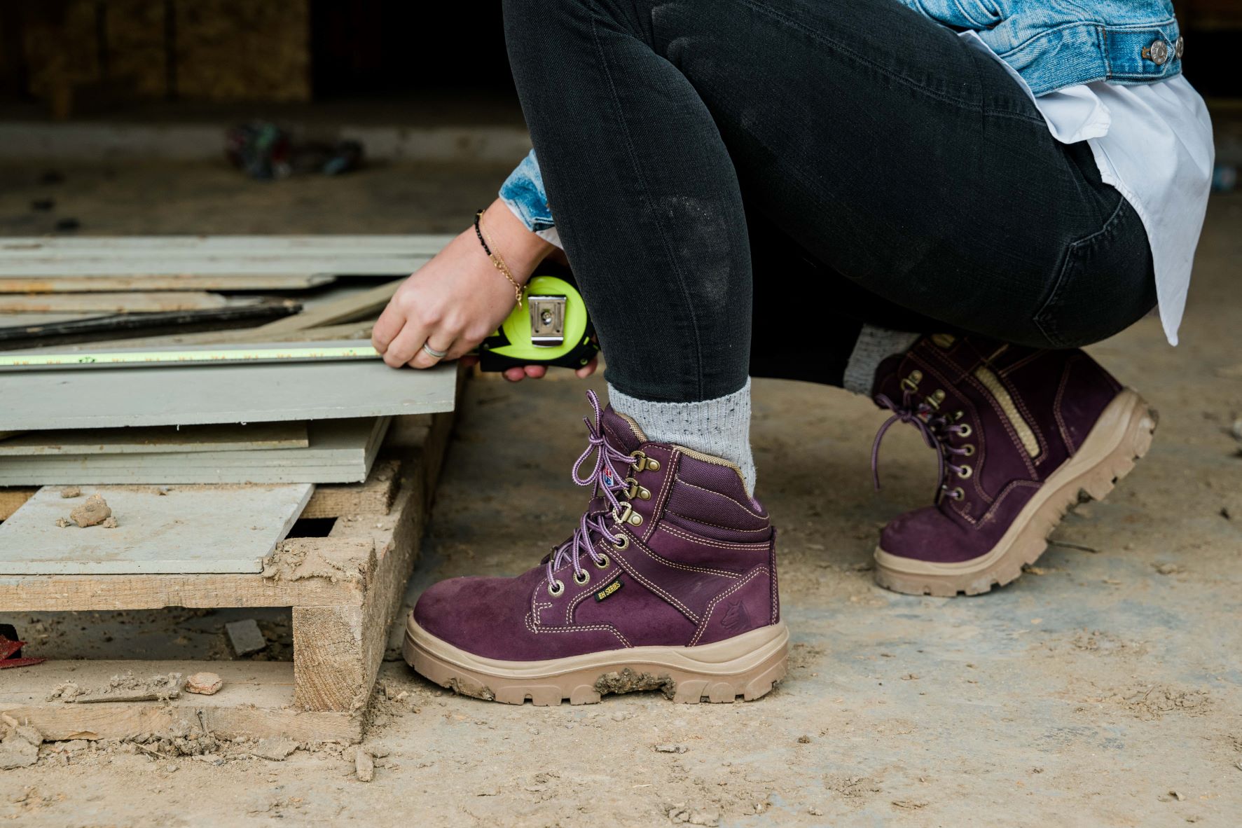 How to Choose the Right Pull-On Work Boots for Your Job - INSCMagazine