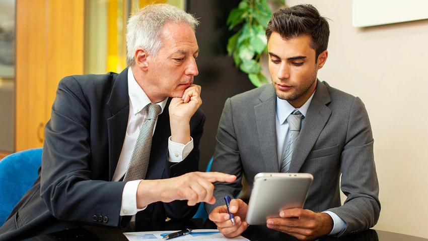 The Role of a Financial Advisor in Mutual Fund Investments - INSCMagazine