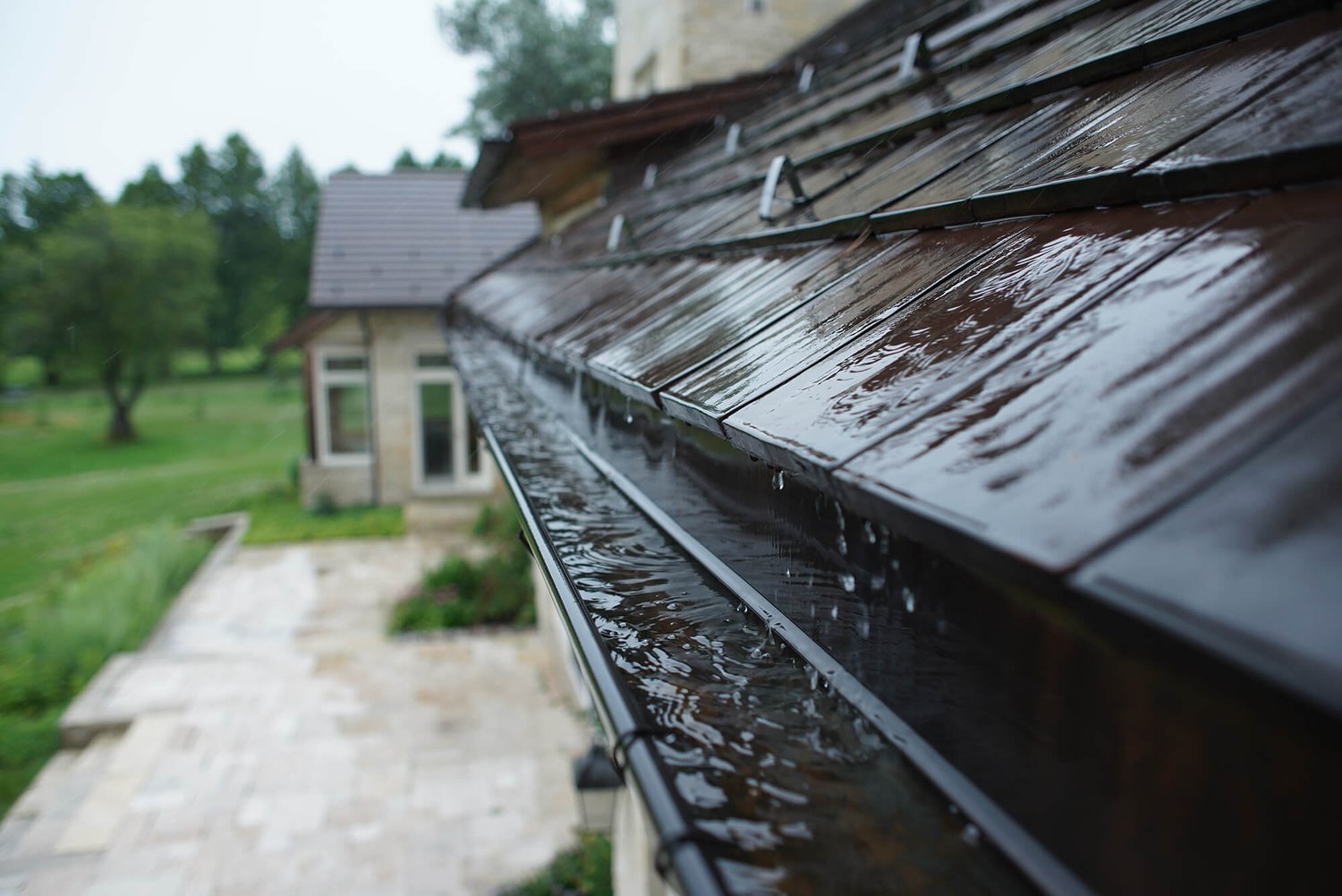 Storm-Proofing Your Roof: Essential Tips for Weathering the Elements ...