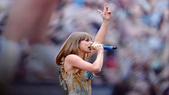 Opinion: Taylor Swift Is An Amazing Role Model - INSCMagazine