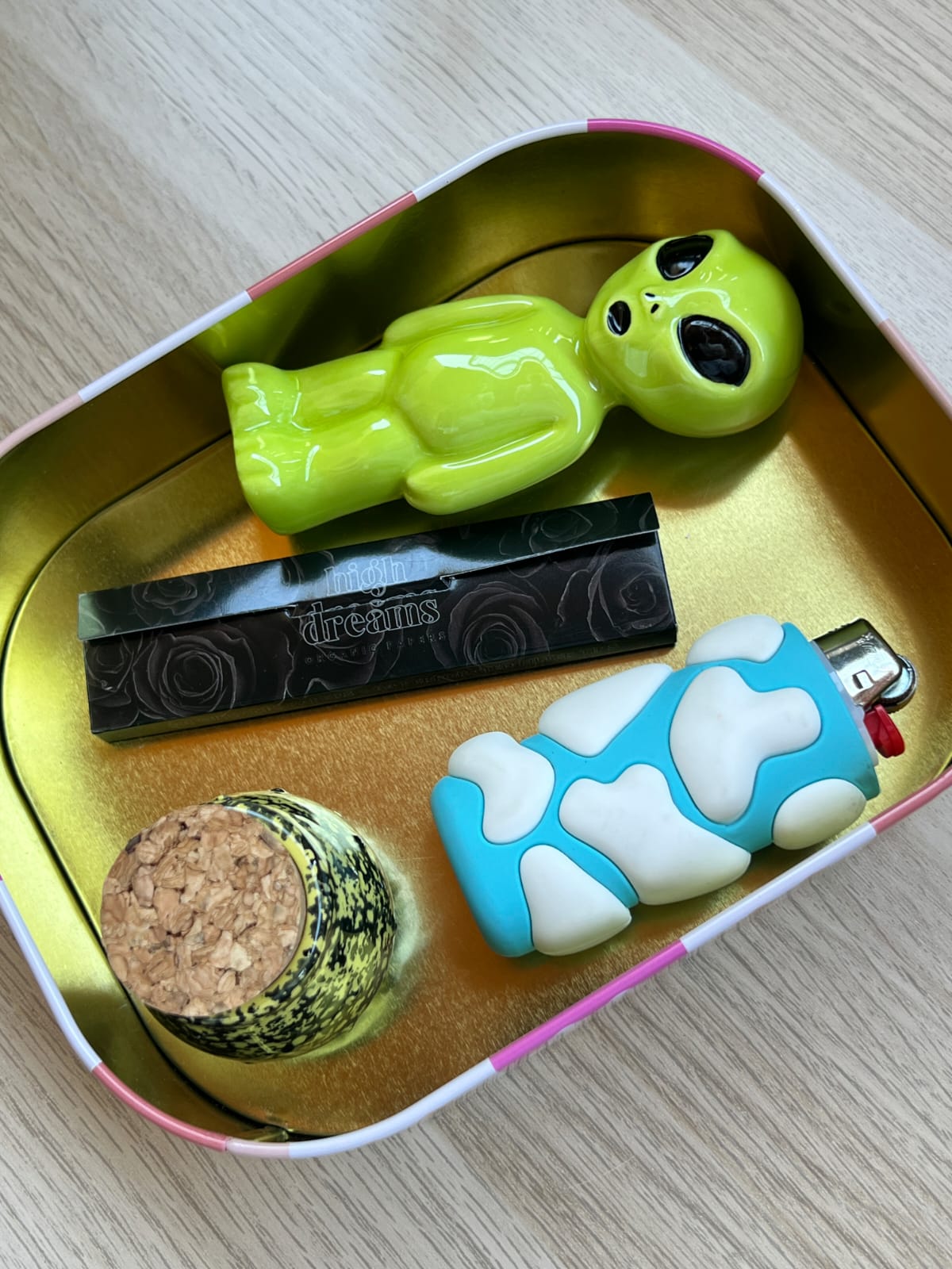 The Coolest Ceramic Pipe I’ve Ever Owned: How I Found My Alien Pipe on ...