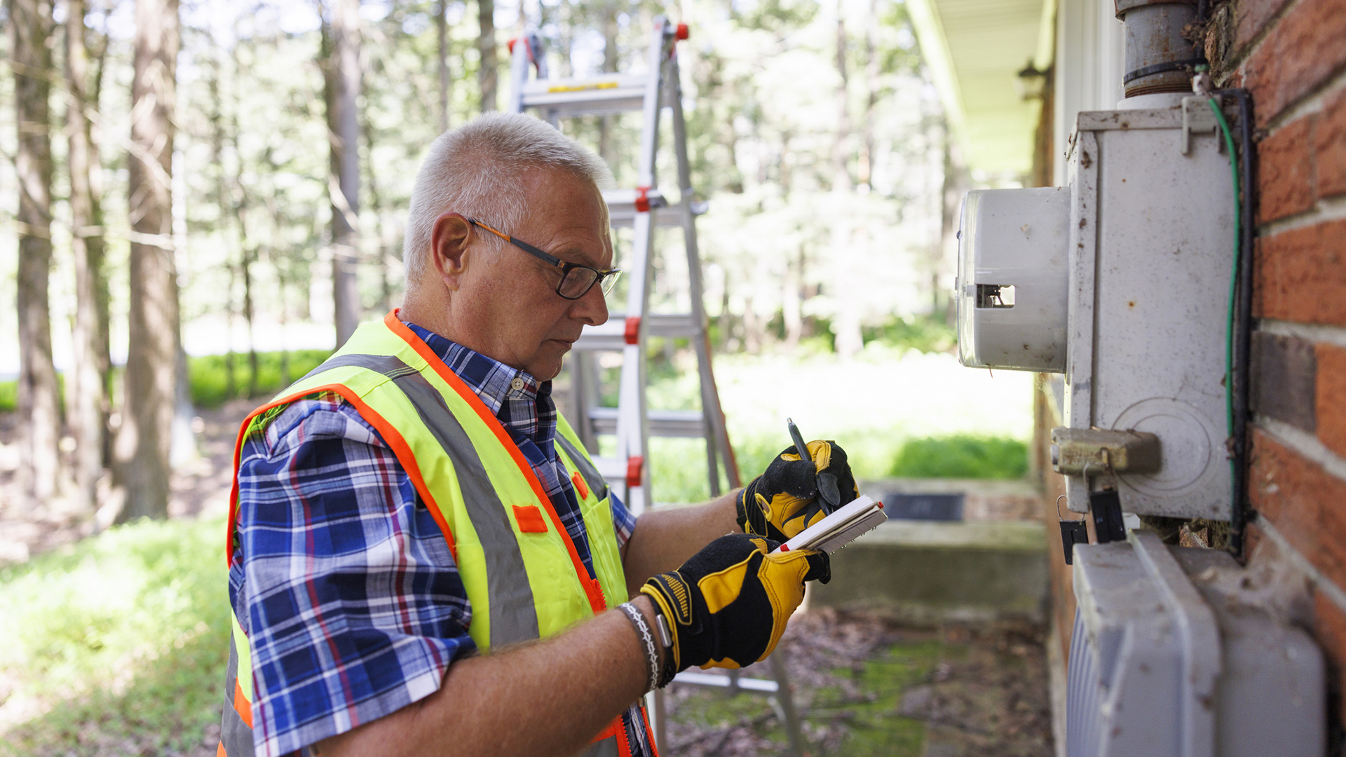 A Consumer’s Journey to Sanity and Lower Energy Bills - INSCMagazine